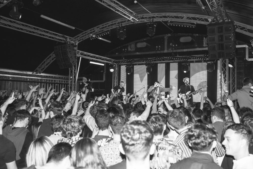 Photo Gallery – M60